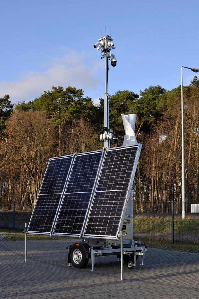 Rapid deployment security tower with CCTV cameras - iCAM-Tower PRO